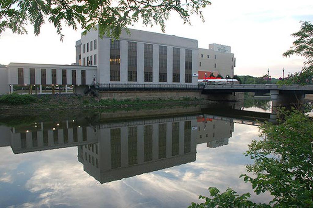 Official Website for the City of Sharon, Pennsylvania - Vibrant Downtown